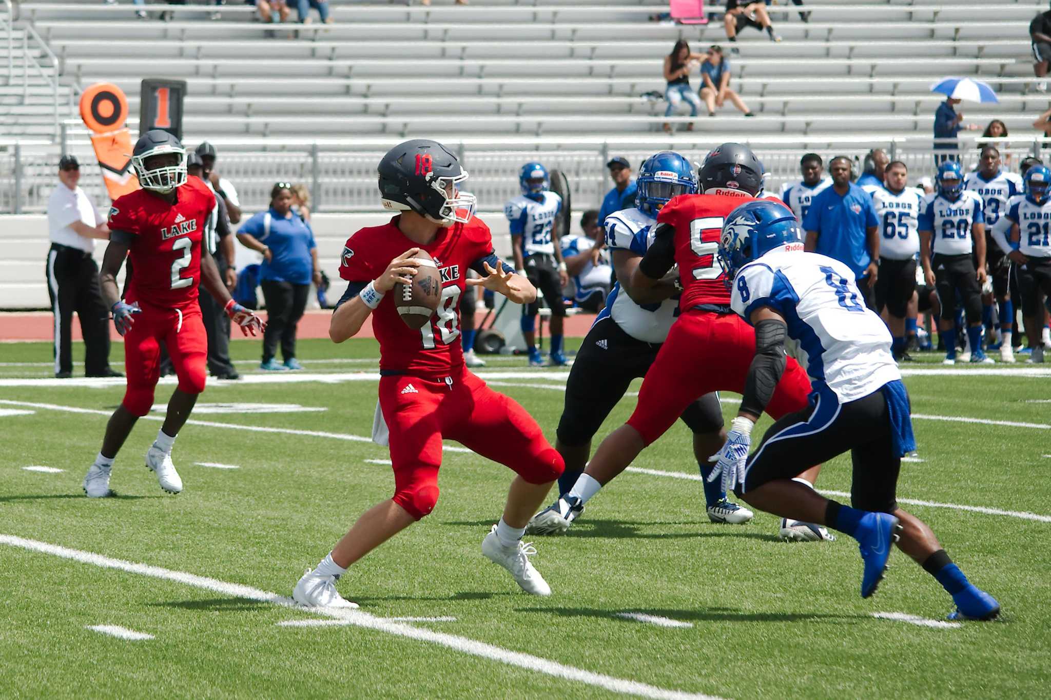 Football: Chavez is opportunistic in 24-21 win over Clear Lake