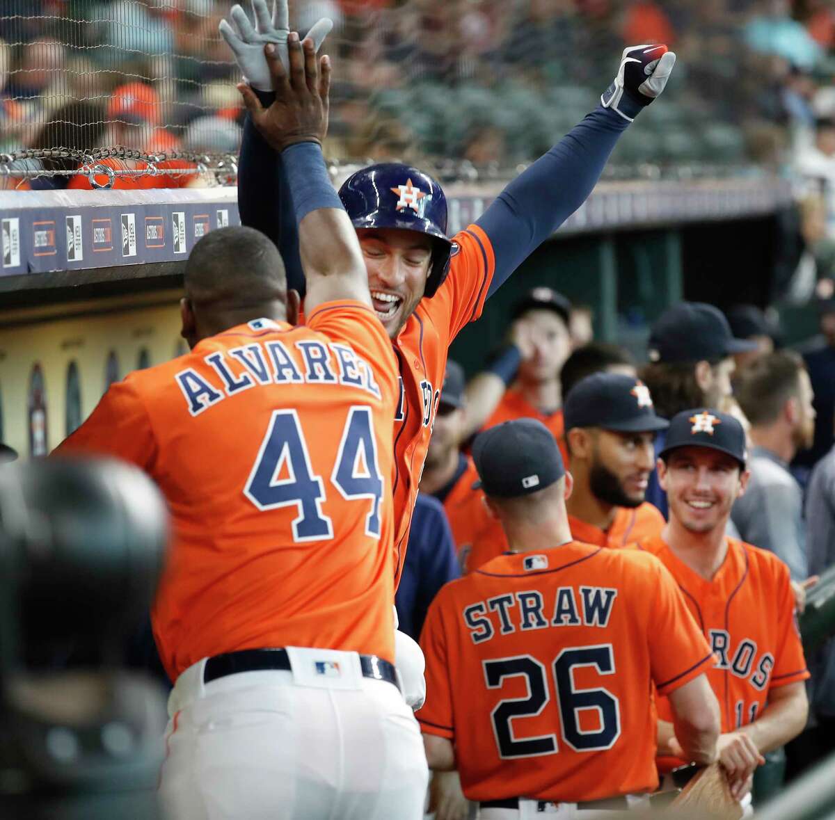 Astros claim third straight AL West title