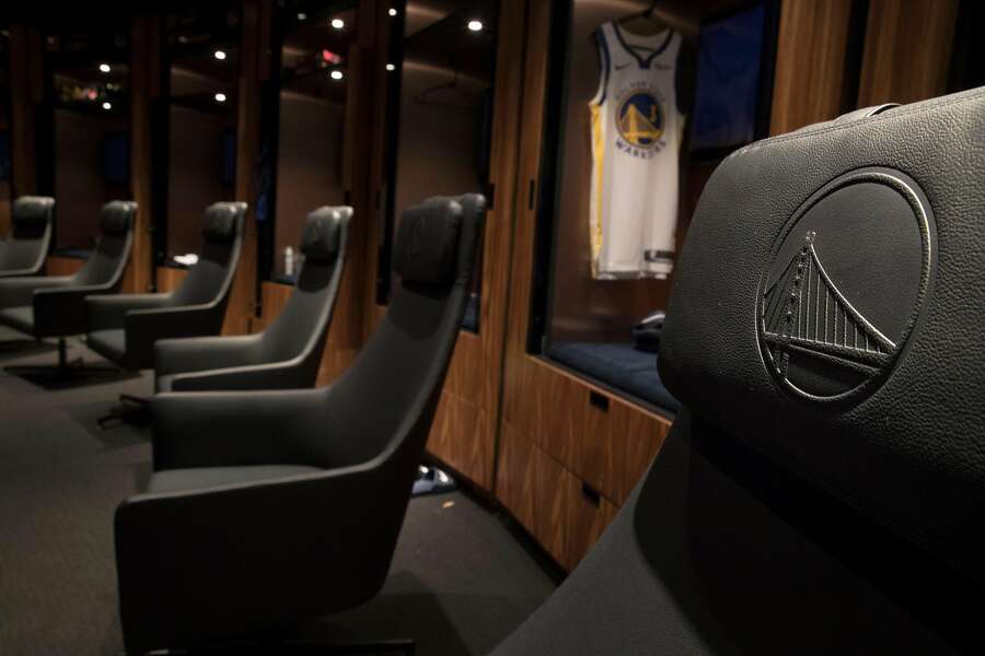 360-degree tour: Warriors locker room and player luxuries at Chase ...