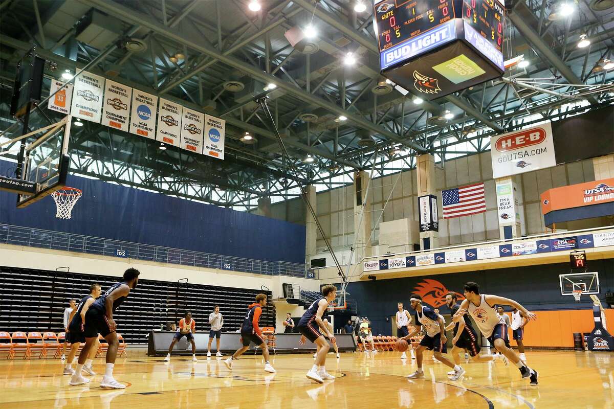 Expectations high as UTSA men’s basketball opens practice