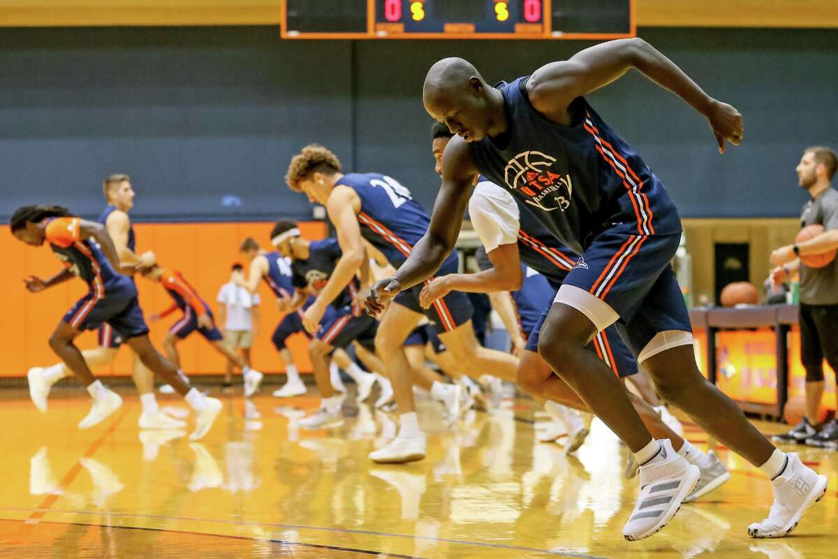 Expectations high as UTSA men’s basketball opens practice