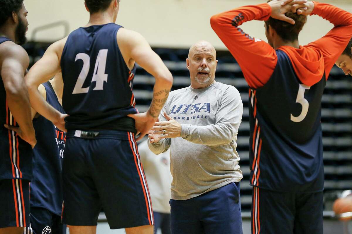 Expectations high as UTSA men’s basketball opens practice