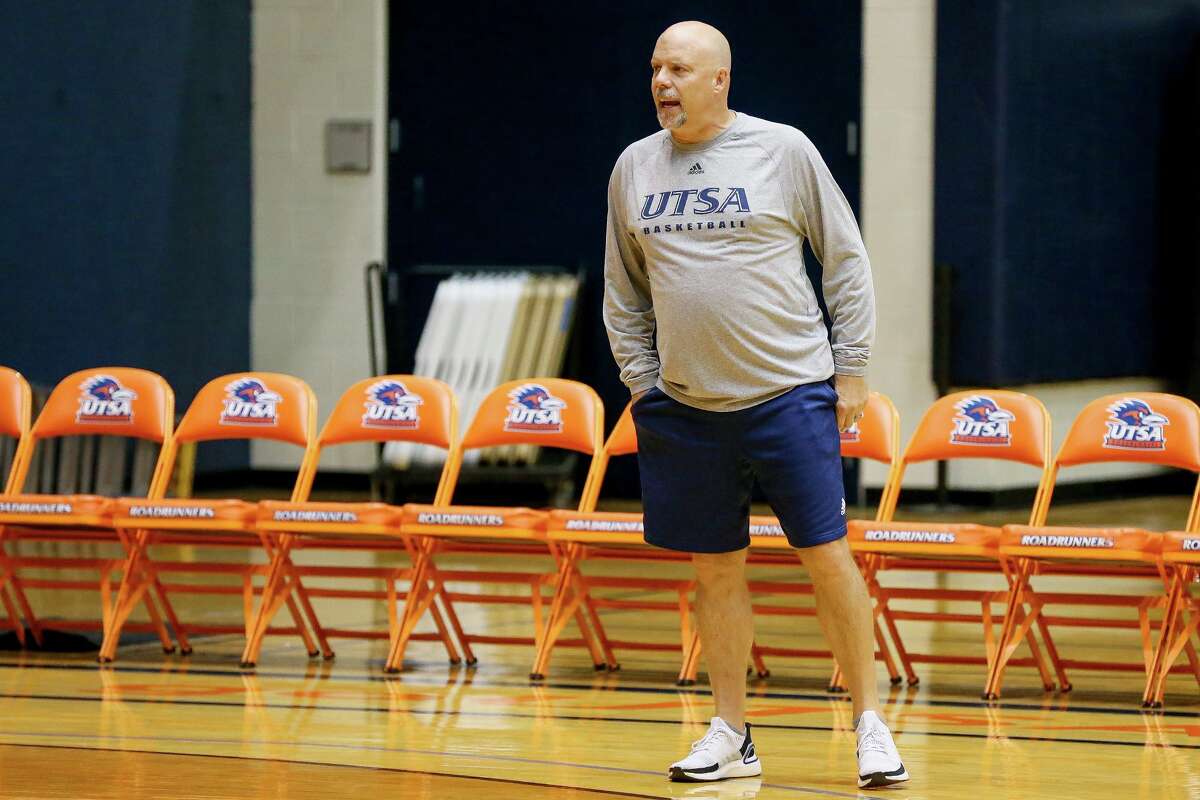 Expectations high as UTSA men's basketball opens practice