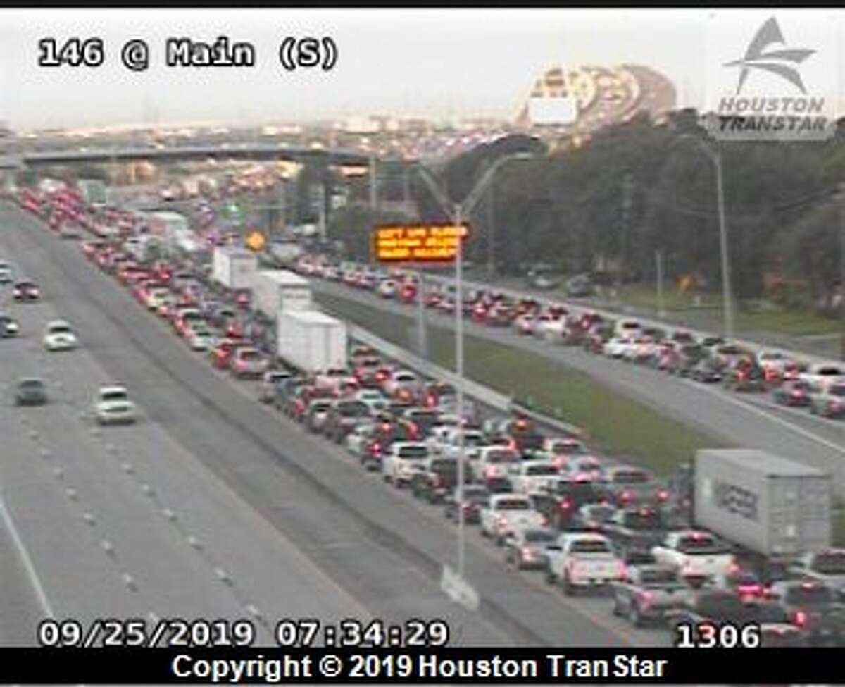 Wrecks slow traffic to a crawl across Baytown area: Interstate 10 ...