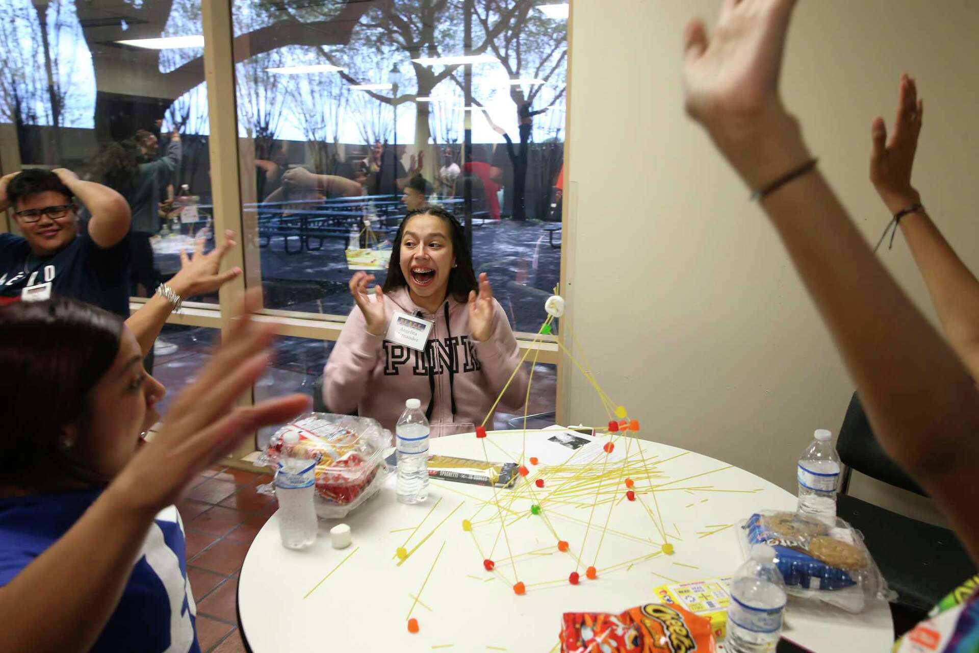 High school students get glimpse of a San Antonio police officer’s ...