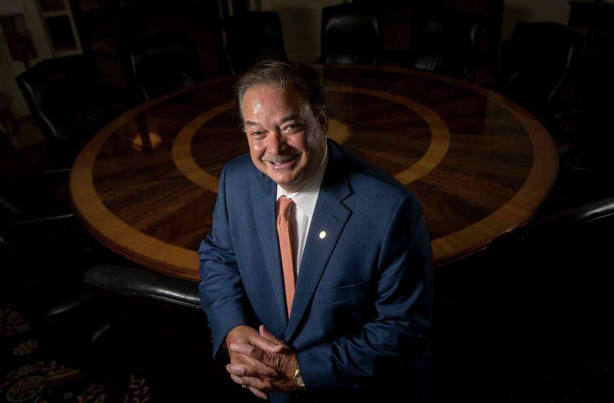 As rates decline, banks reap benefits of fixed-rate loans