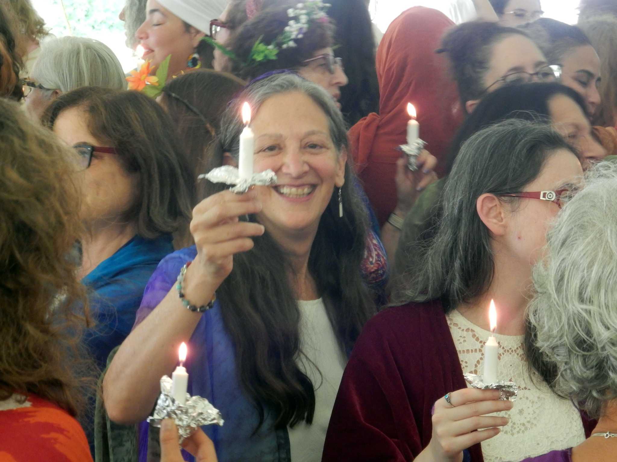 Local woman is ordained a Hebrew priestess