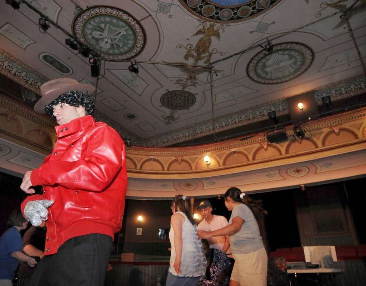 Disabilities give way to acting skills for 14 adults