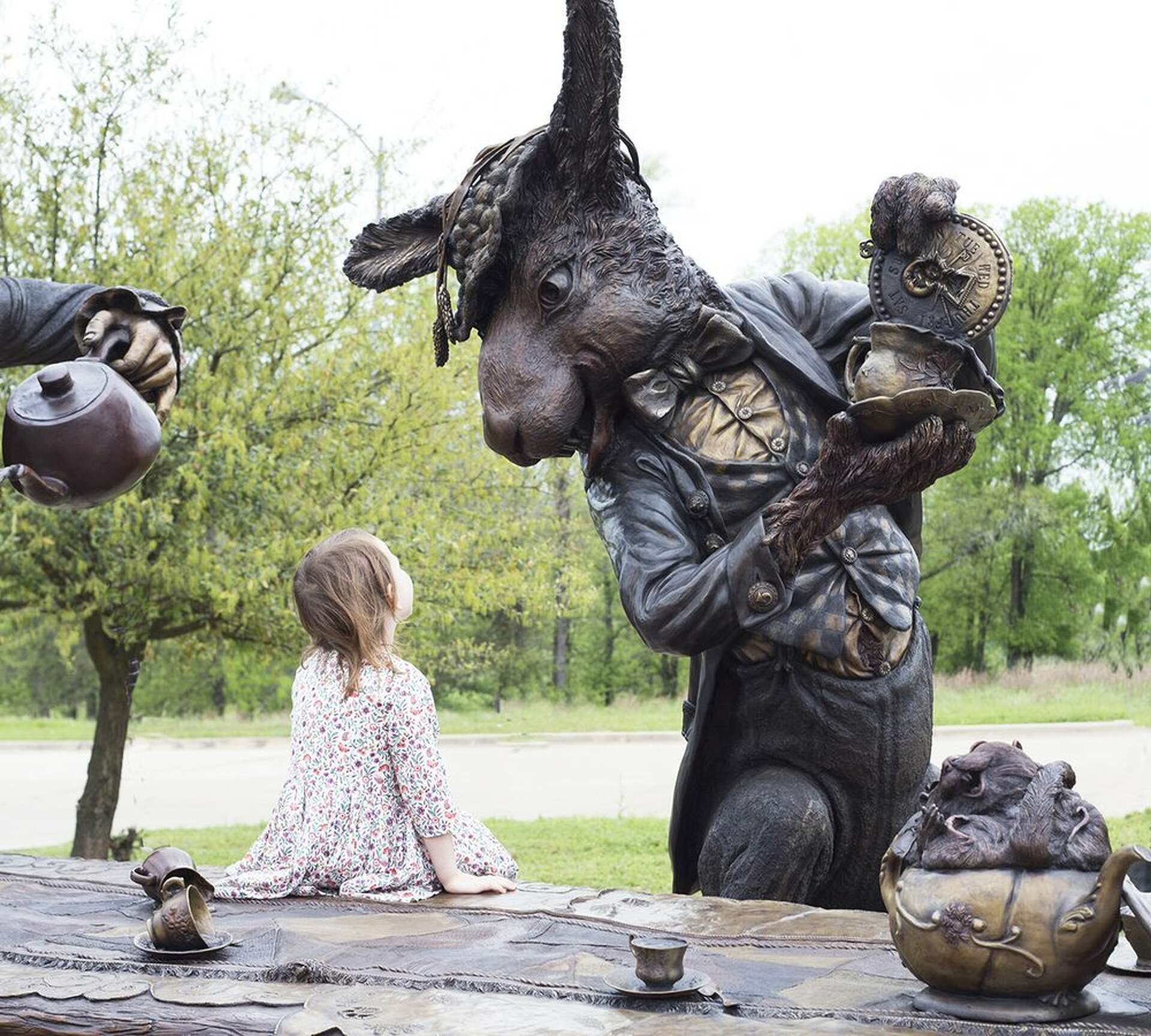 The Houston area's best backdrops for family photos