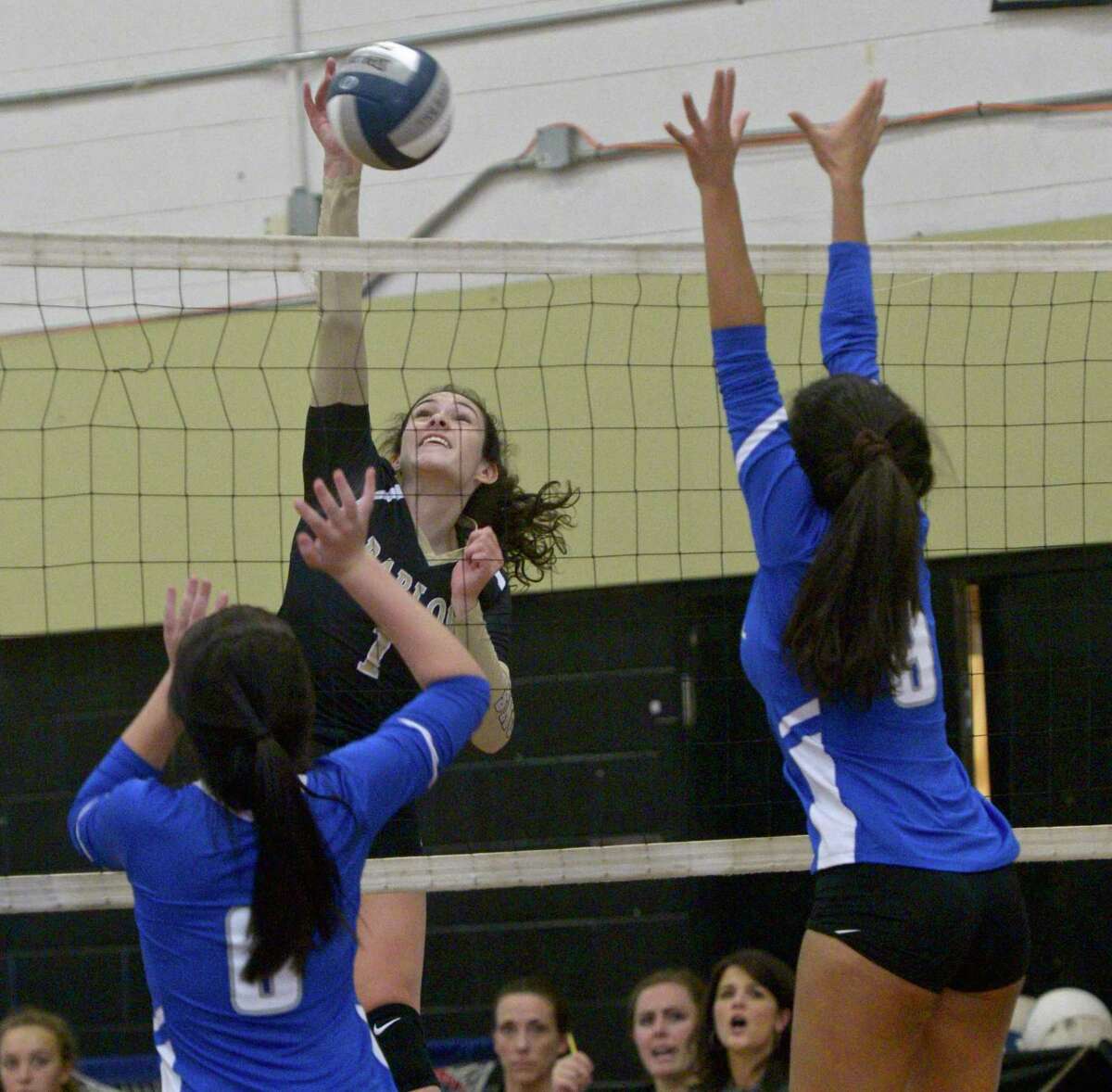 Barlow sweeps Bunnell