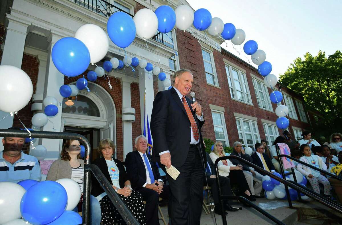 Norwalk’s Tracey school community celebrates accolades