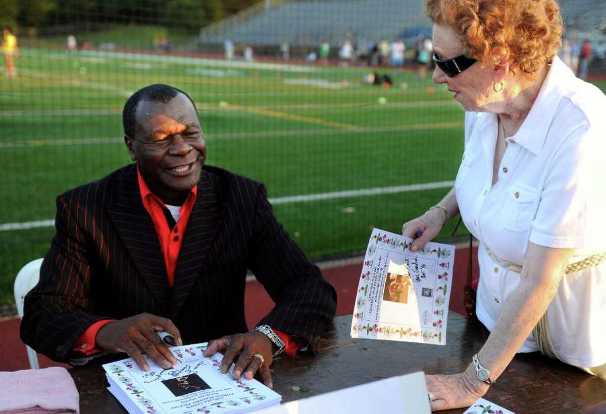 Calvin Murphy returns for Cohen Fitness Academy kickoff