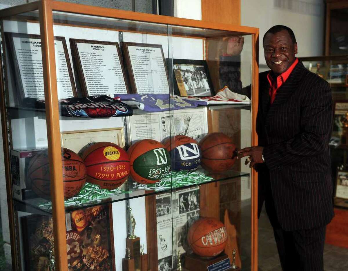 Calvin Murphy returns for Cohen Fitness Academy kickoff
