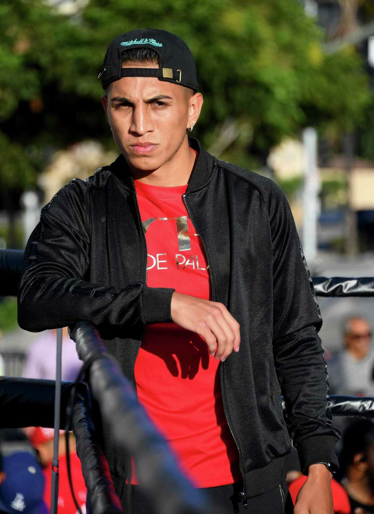 Mario Barrios seeks to make good on promise of world title