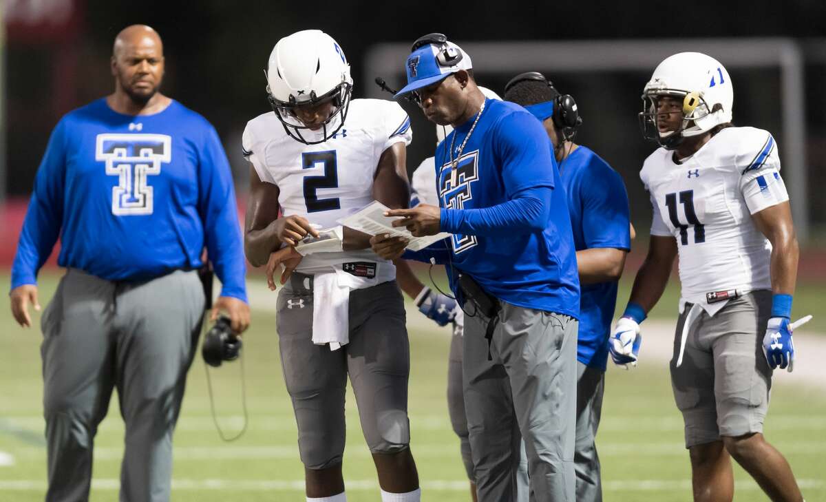 Trinity Christian cruises past St. Thomas