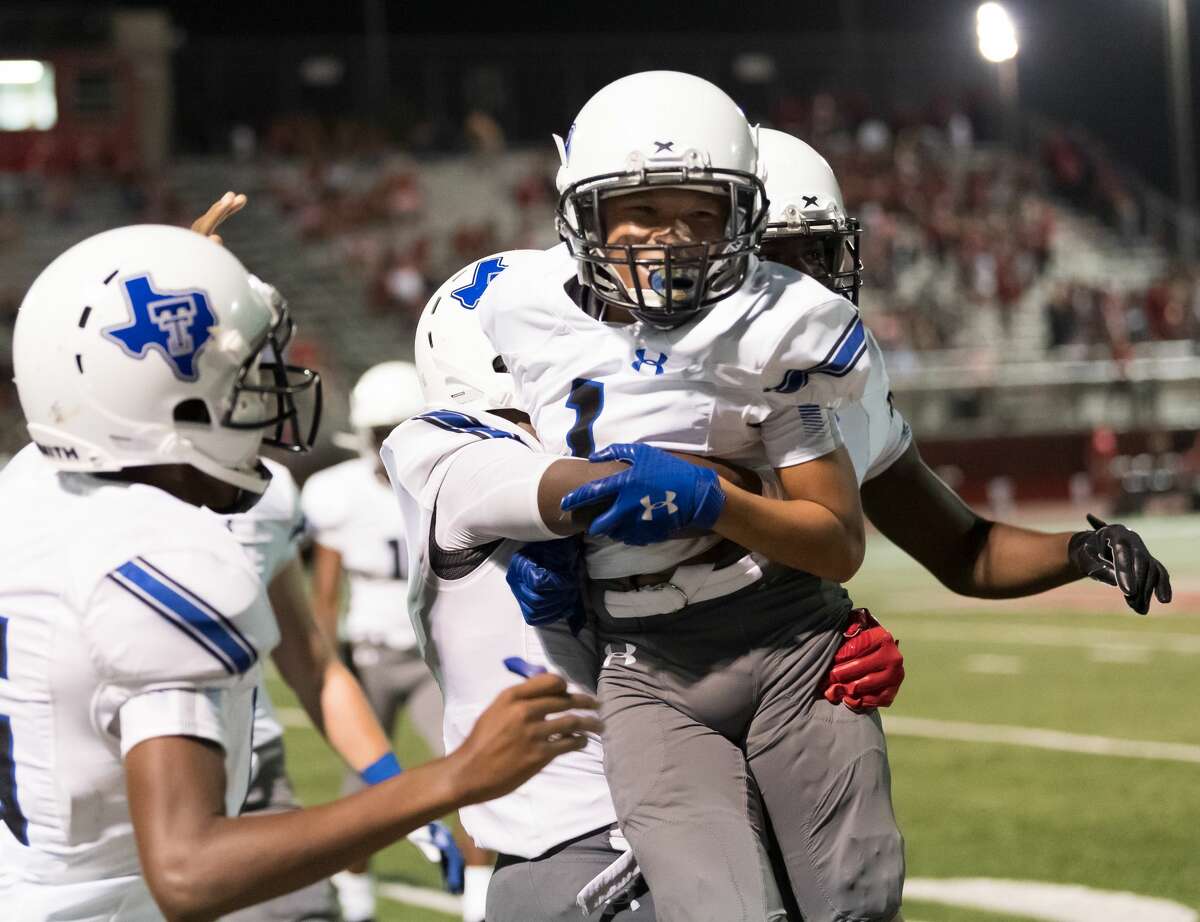 Trinity Christian cruises past St. Thomas