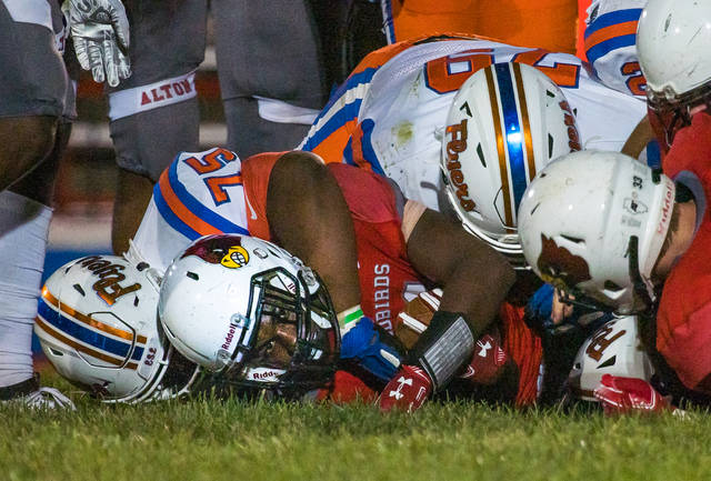 PREP FOOTBALL: East St. Louis Flyers roll over Alton Redbirds 54-7 (36 ...