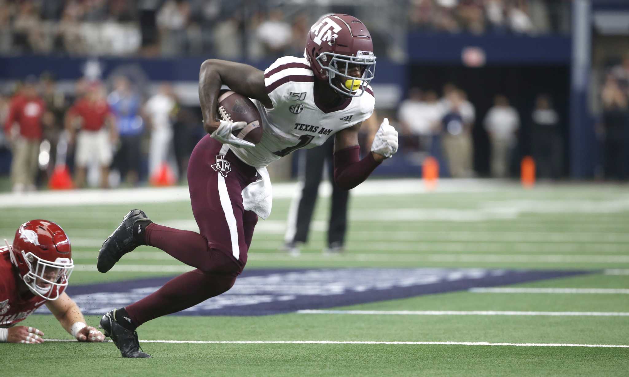 Texas A&M WR Quartney Davis runs 4.4 at individual Pro Day
