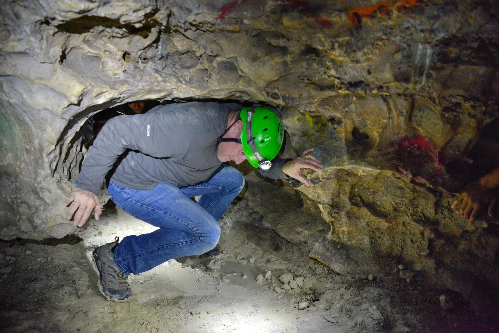 Hundreds flock to Robber Baron to get rare glimpse of historic cave