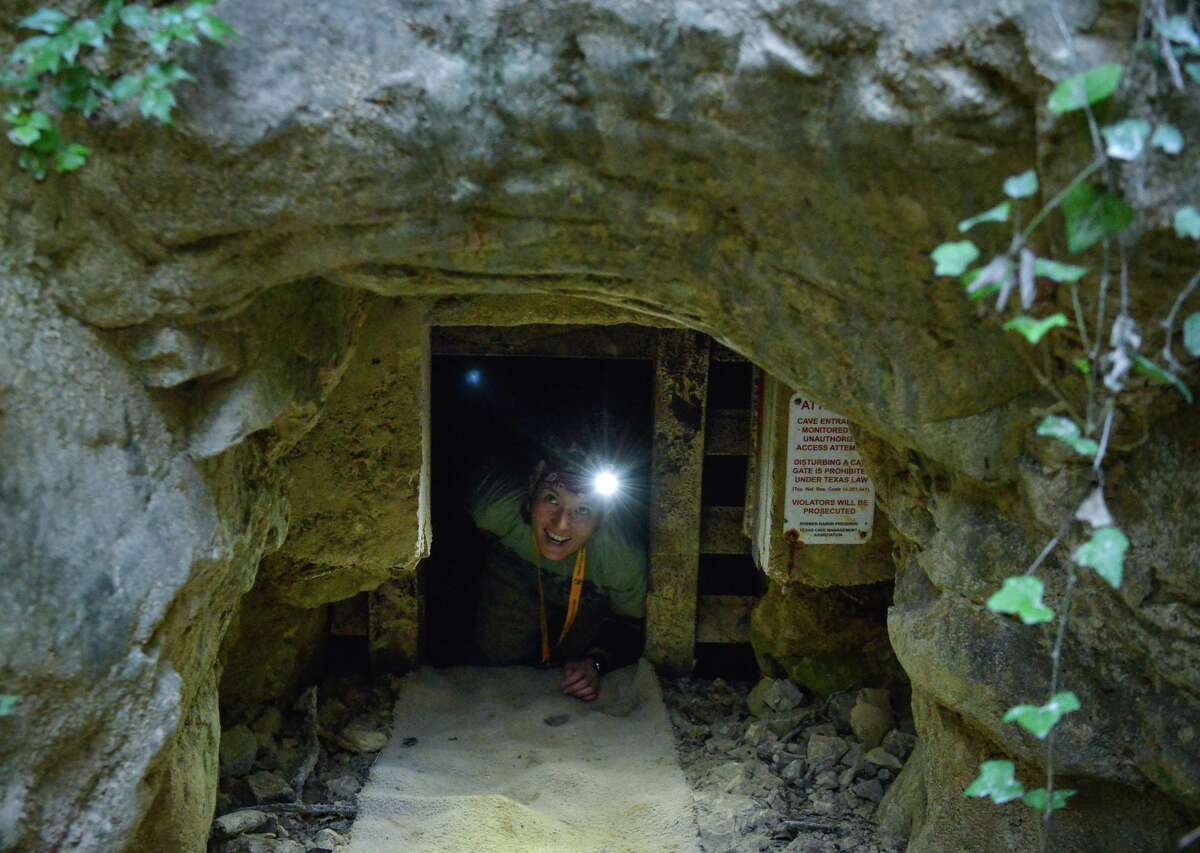 Hundreds flock to Robber Baron to get rare glimpse of historic cave