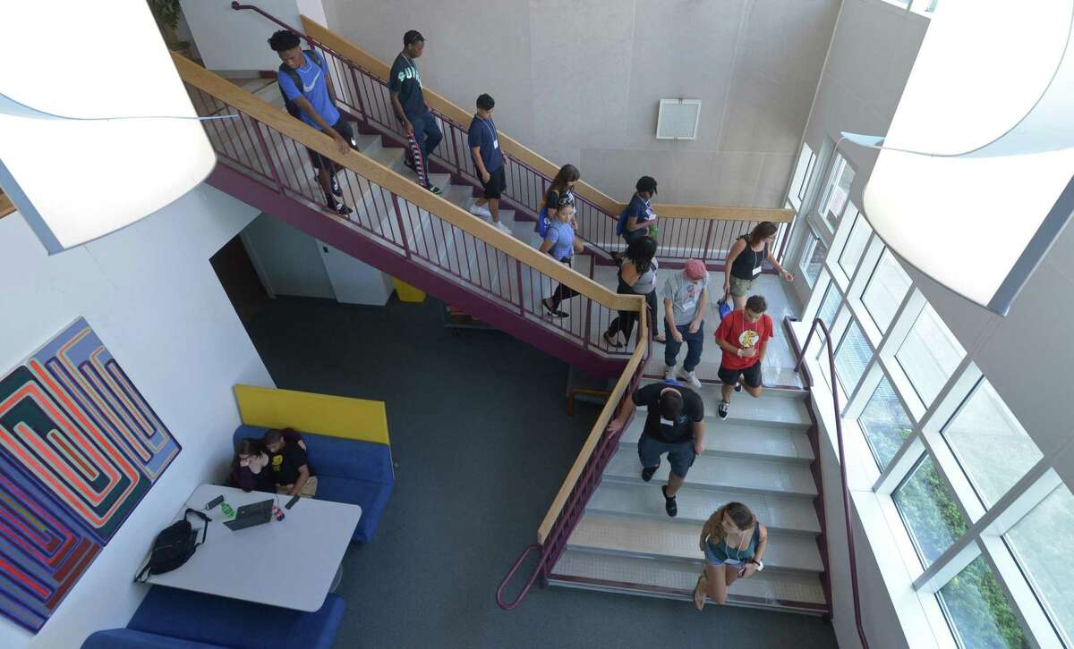 CT community colleges to offer free tuition