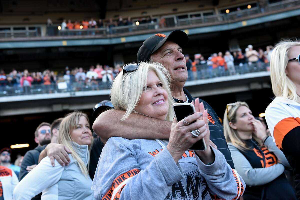 Bruce Bochy breaks baseball’s golden rule on his final day