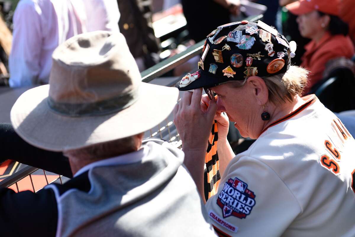 Bruce Bochy breaks baseball’s golden rule on his final day