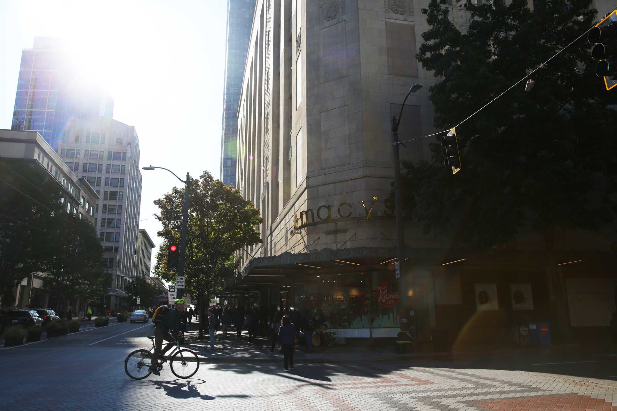 With upcoming downtown Macy's closure, a 90-year staple, comes the end ...