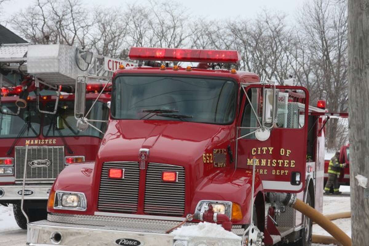 Fire engulfs garage on Taylor Street Sunday