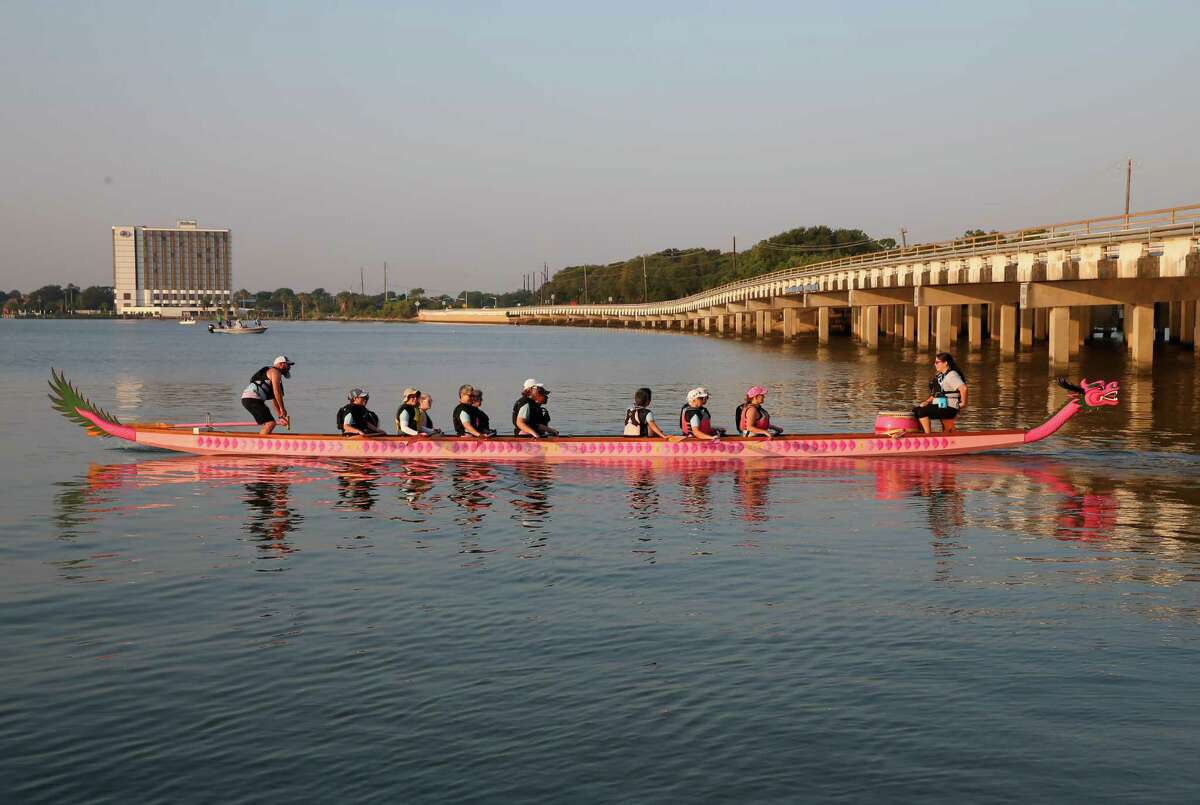 Houston’s Pink Phurree dragon boat raises breast cancer awareness