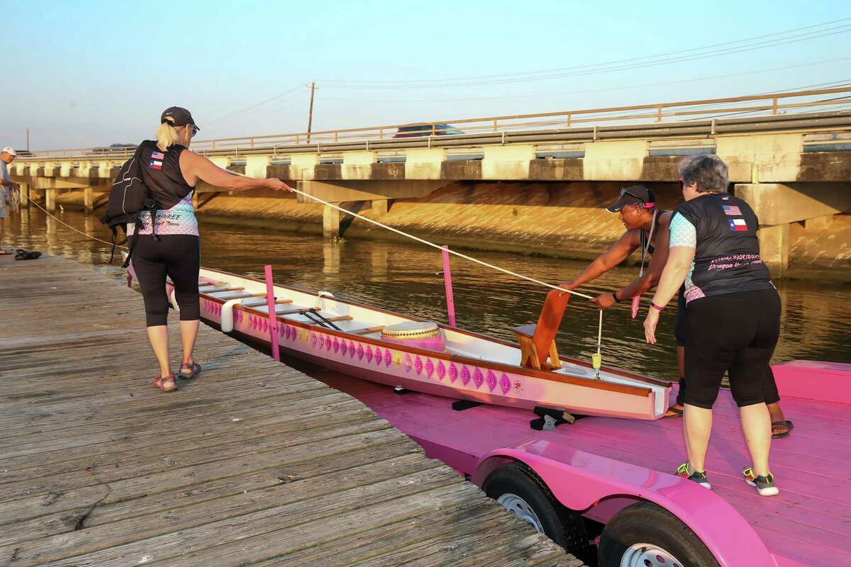 Houston’s Pink Phurree dragon boat raises breast cancer awareness