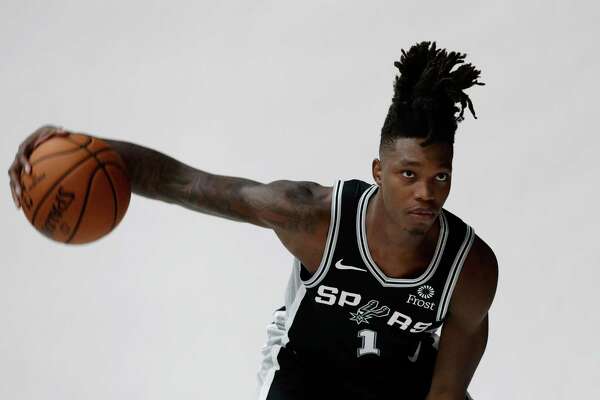 Spurs ‘love’ for Lonnie Walker leaves him ‘overjoyed’ - ExpressNews.com