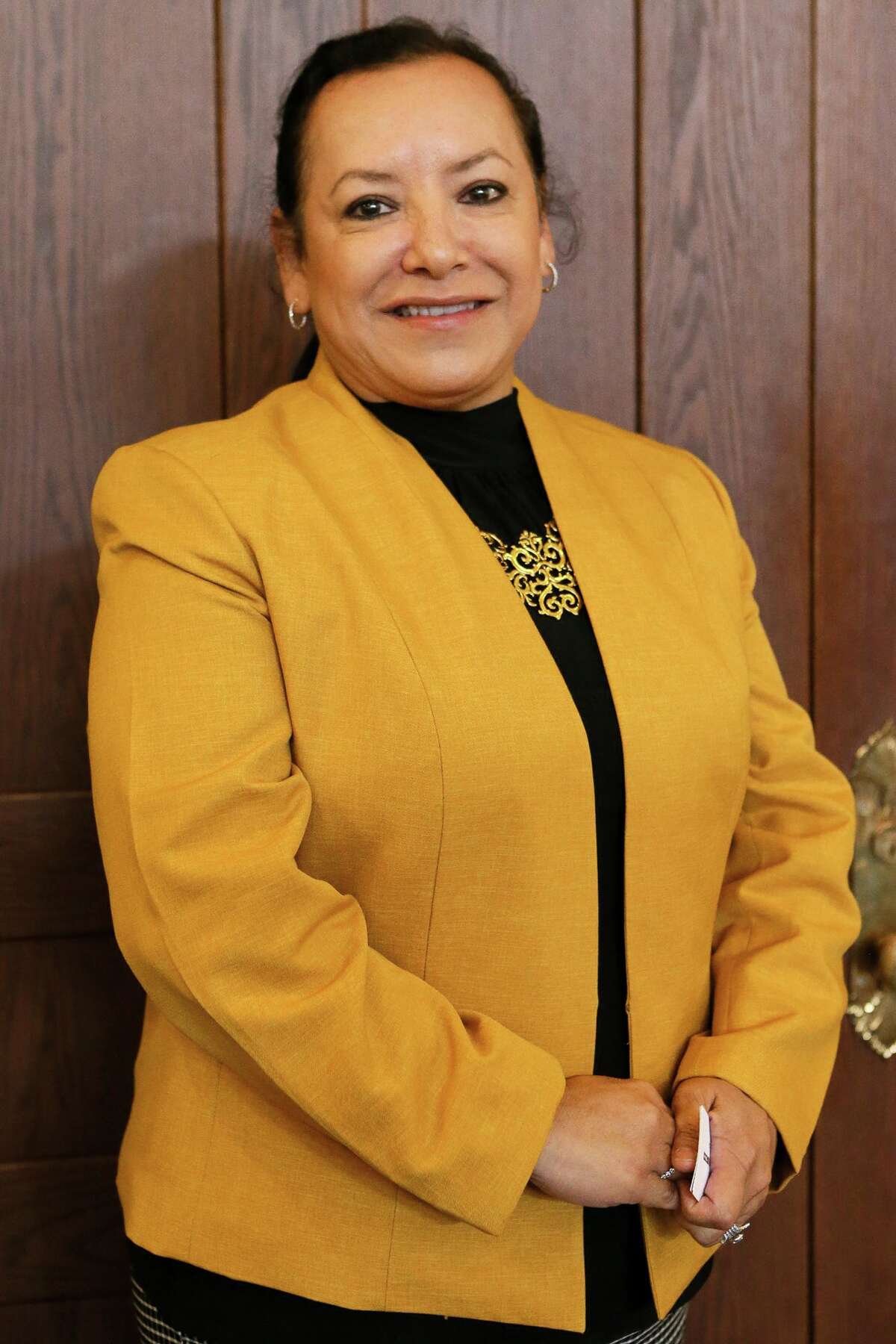 Bexar County commissioners move a step closer to ousting controversial ...