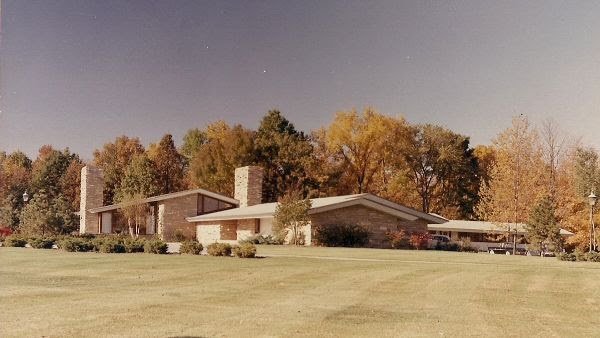 Autumn Reflections: Doan house, others on tour