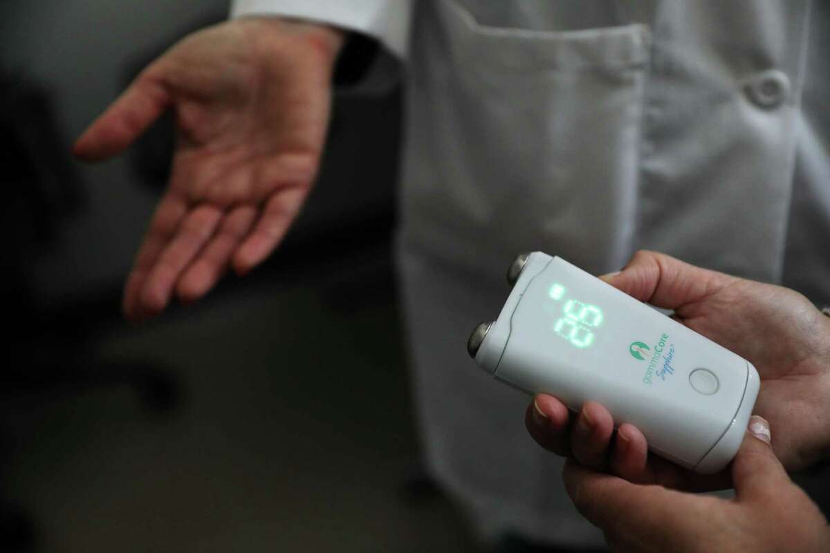 Spring resident finds hope in new migraine treatment device