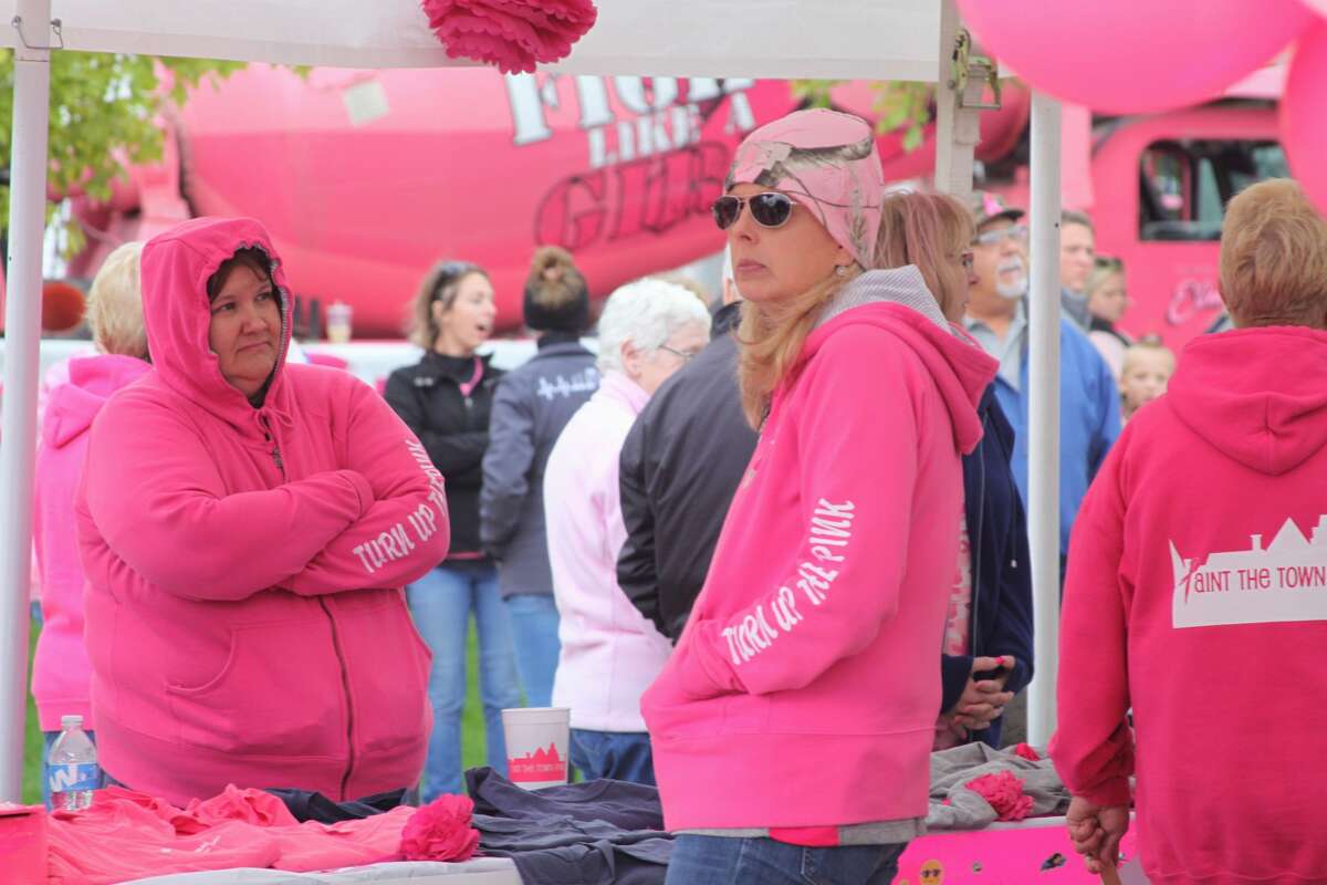 Paint the Town Pink draws large crowd for breast cancer awareness