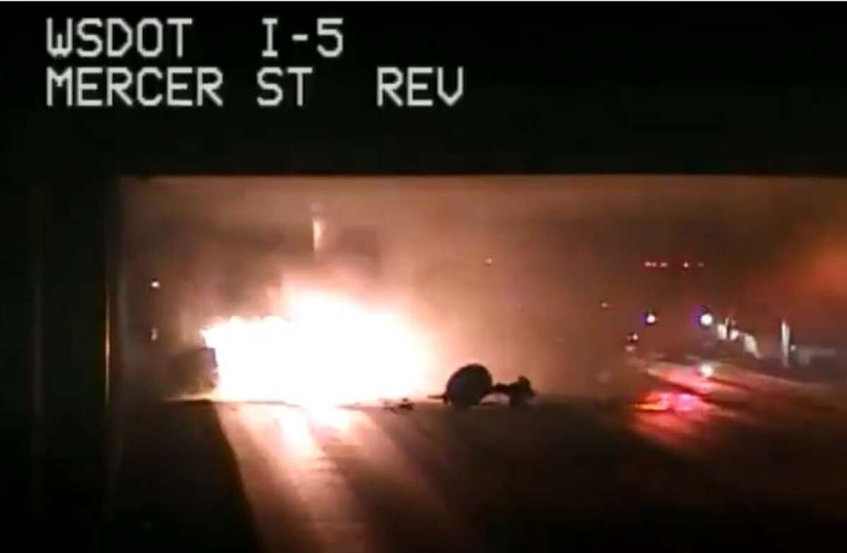 I-5 express lanes closed in Seattle after tractor-trailer crash, fire ...