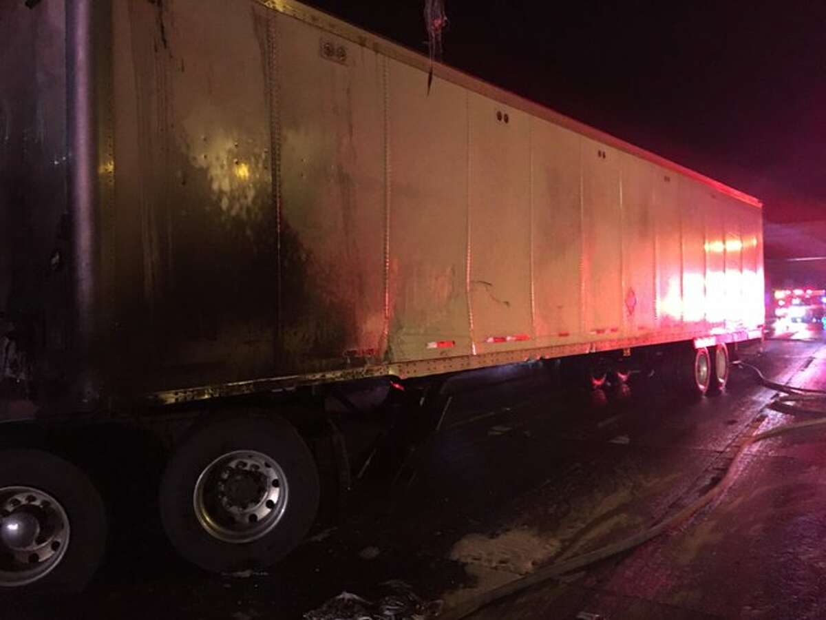 I-5 express lanes closed in Seattle after tractor-trailer crash, fire ...