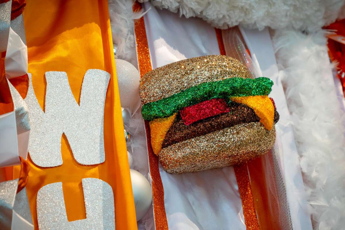 Whataburger just unveiled the 'World’s Biggest Mum' and it's everything ...