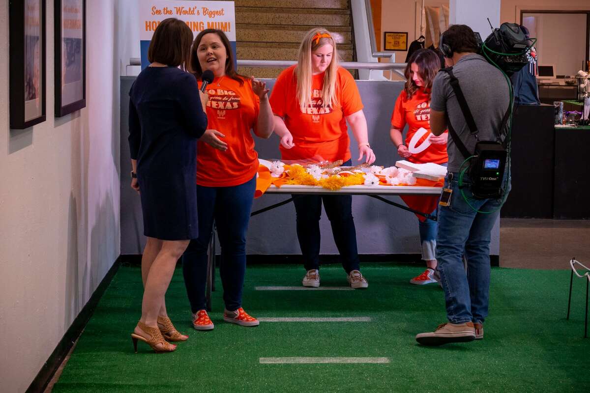 Whataburger just unveiled the 'World’s Biggest Mum' and it's everything ...