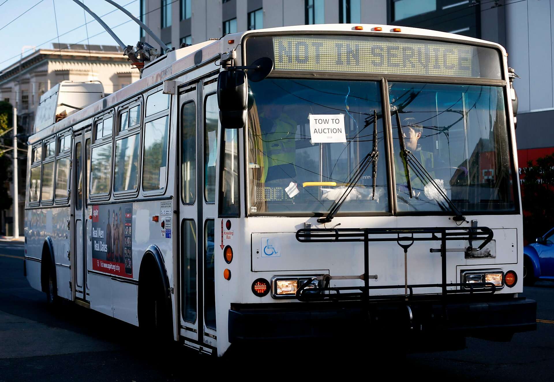 Is it a bus or is it a trolley? New SF Muni fleet can go off-wire