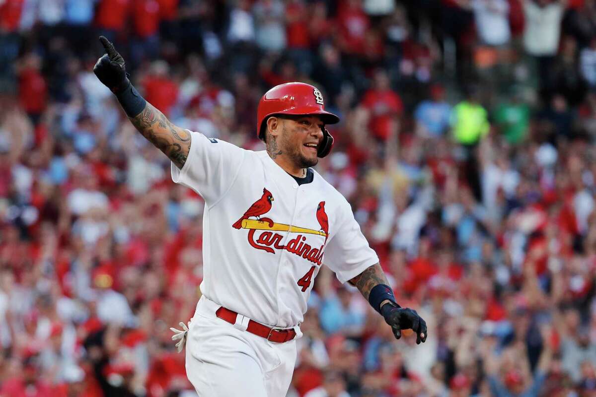 Molina wins it for Cards