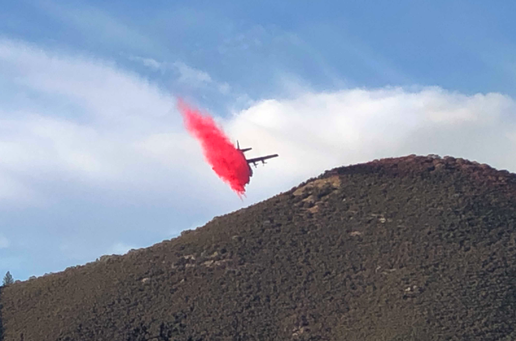 Wildfire closes Yosemite route, forces evacuations