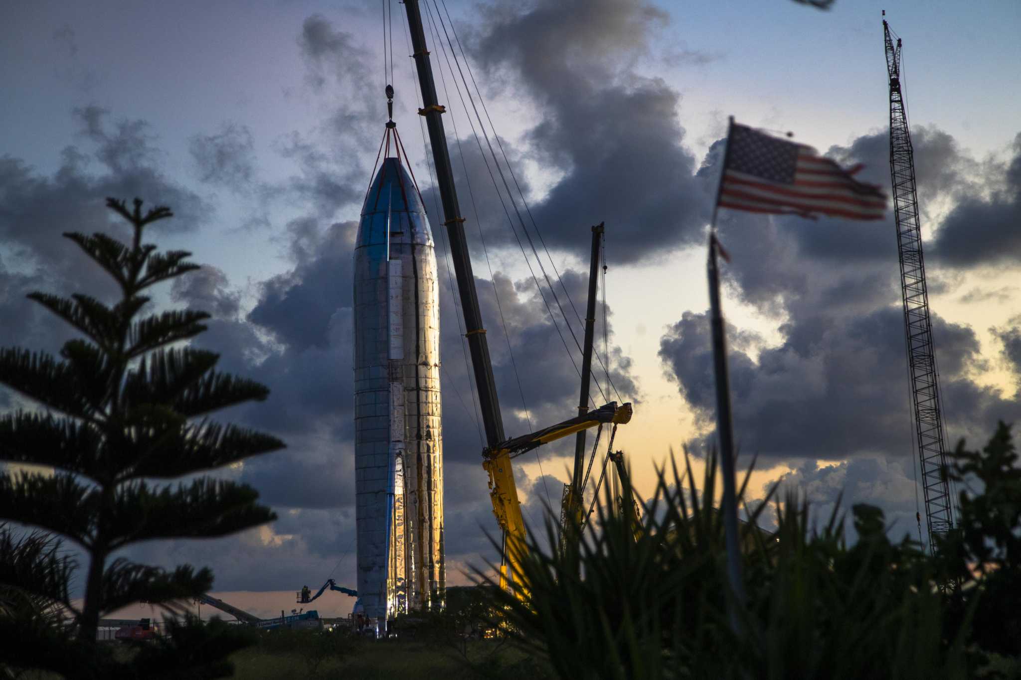 SpaceX is building a floating, superheavy-class spaceport in the Gulf ...