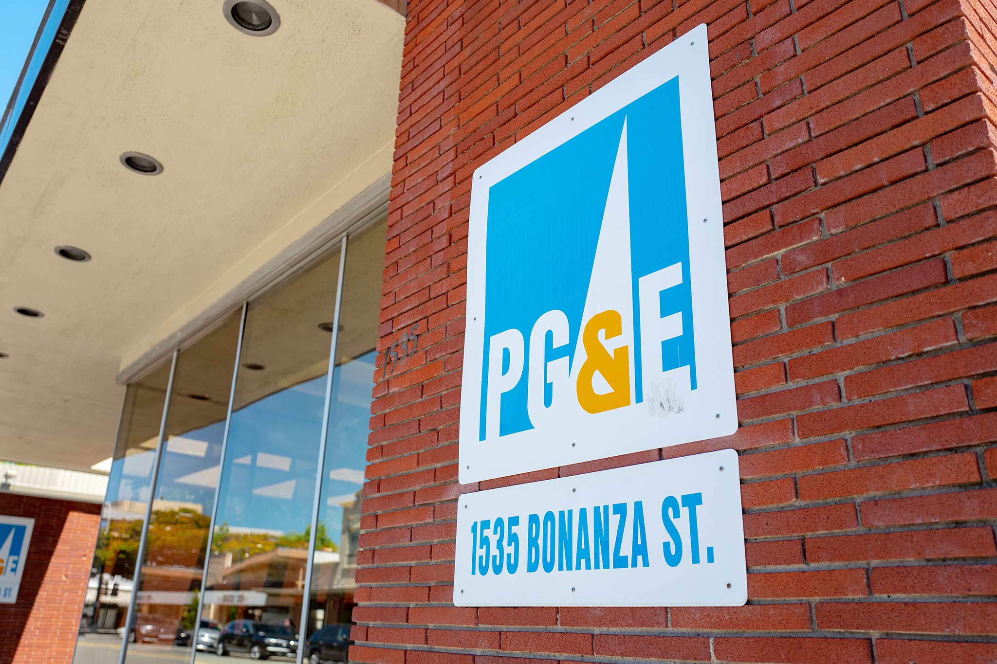 Northern California PG&E office reportedly closed after being egged
