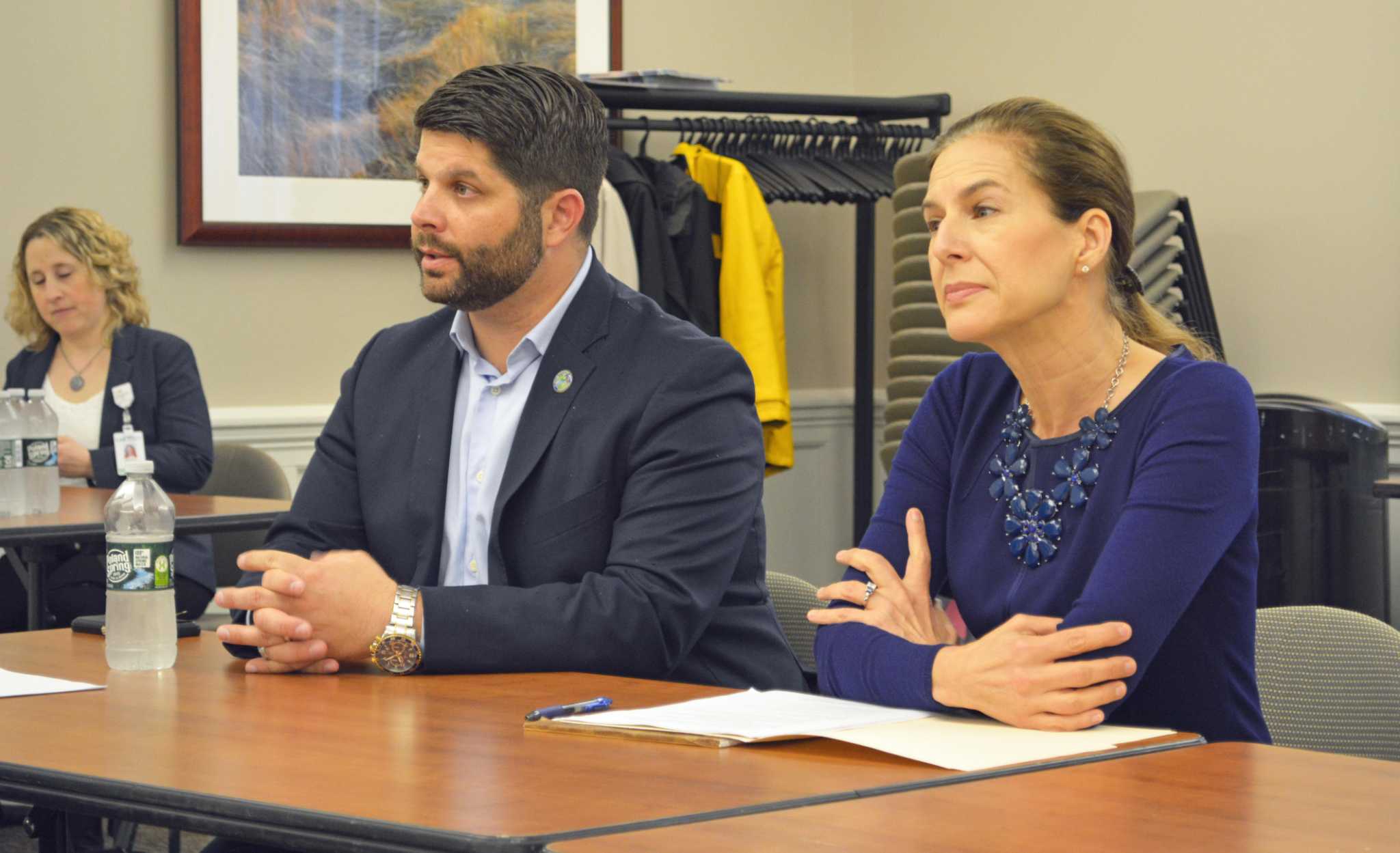 Officials join Bysiewicz to present stark facts on opioid addictions ...