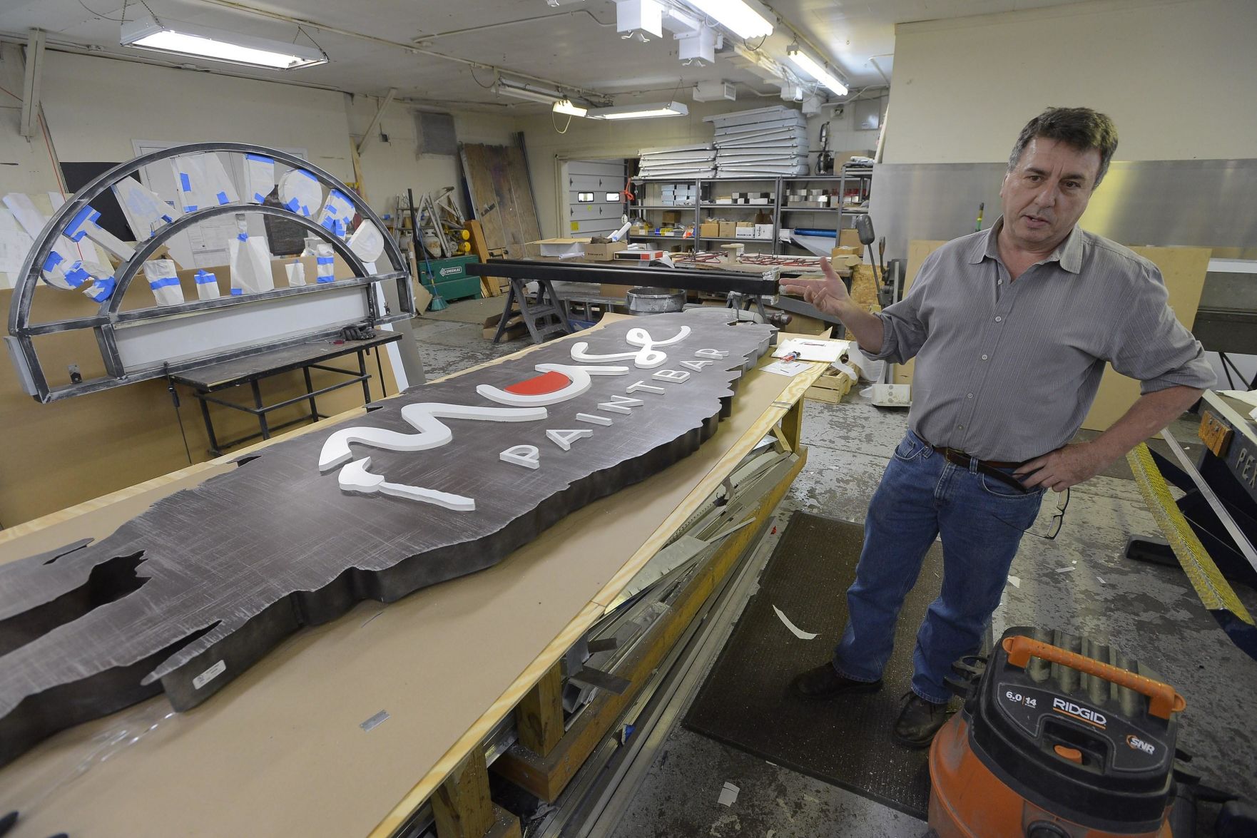 Milford mall brings in new concept: Paintbars