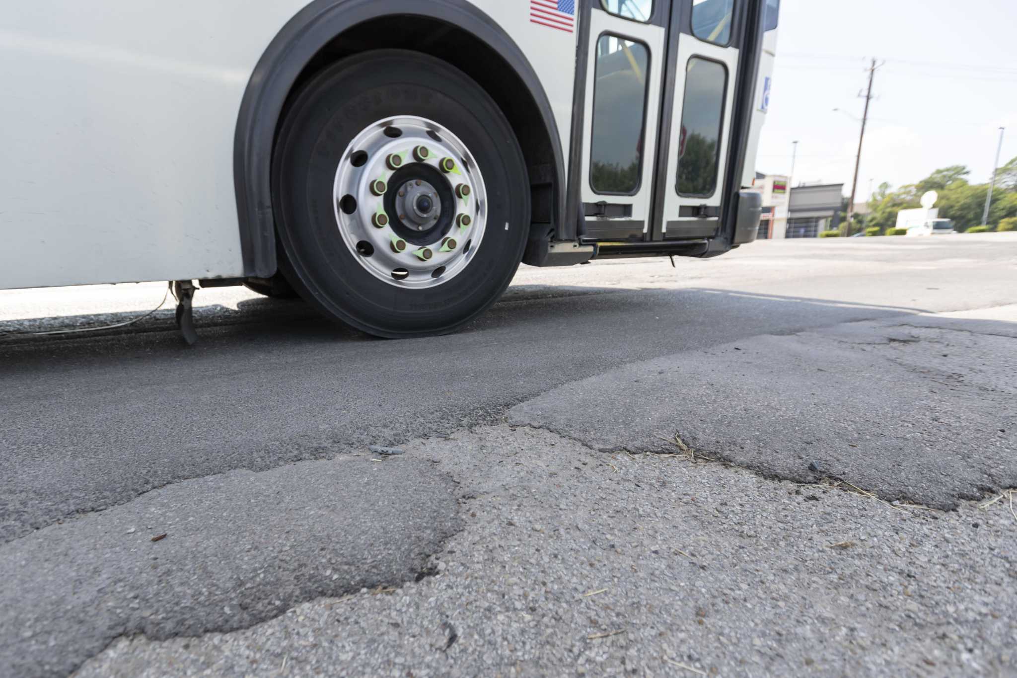 Transit bond election draws big donors, at least for support side