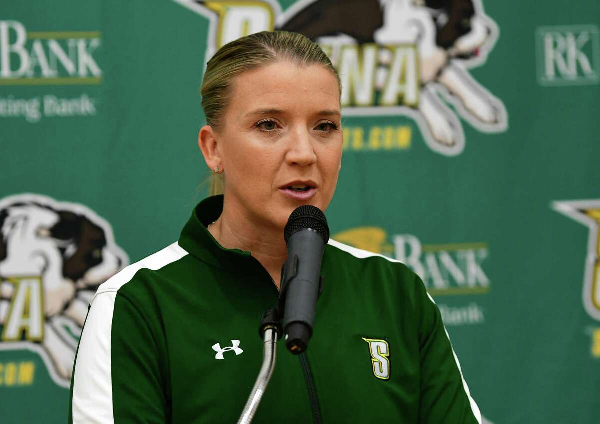 Siena women's basketball on wrong end of routs