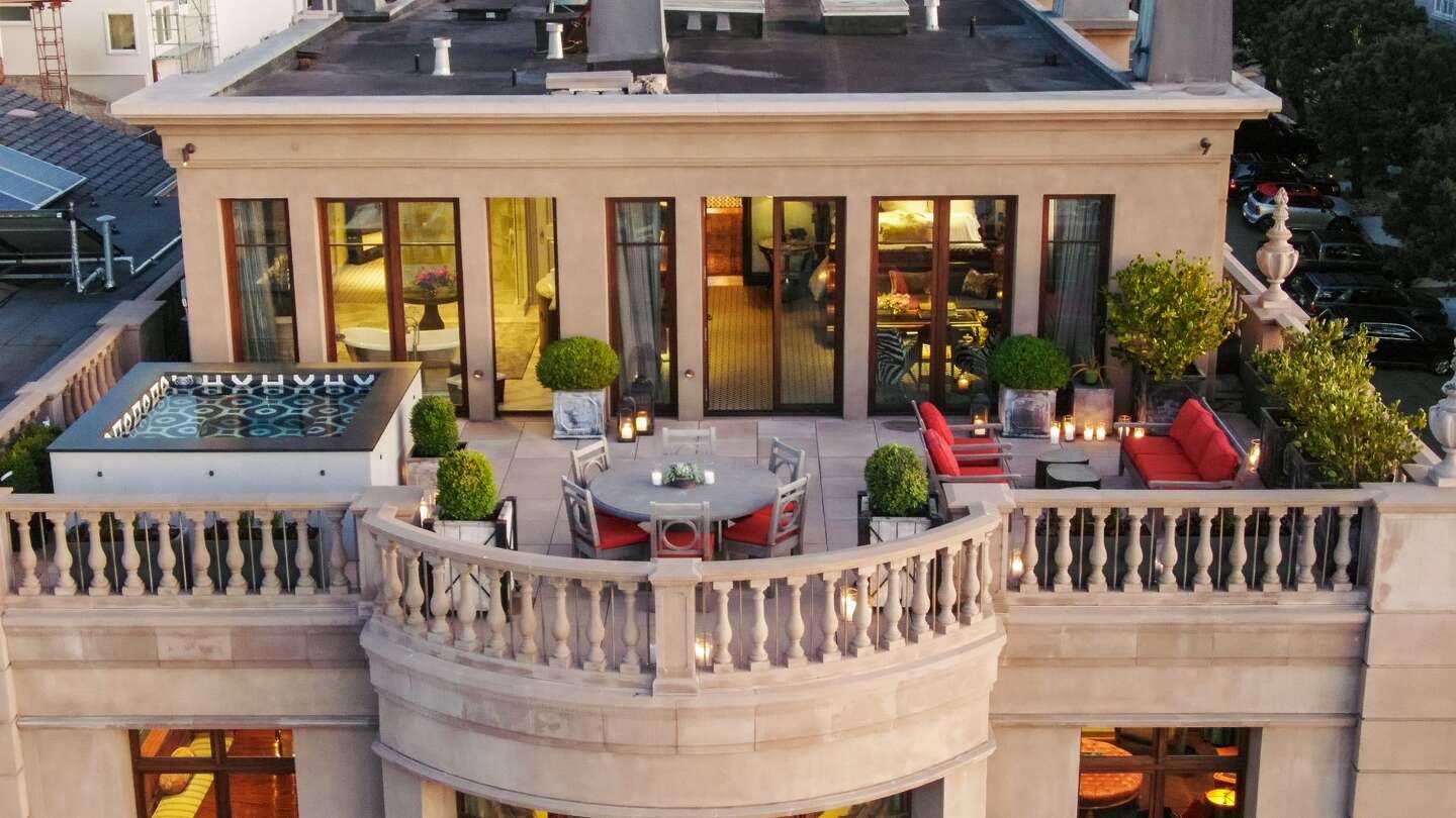 Tech entrepreneurs' San Francisco mansion listed for $39 million